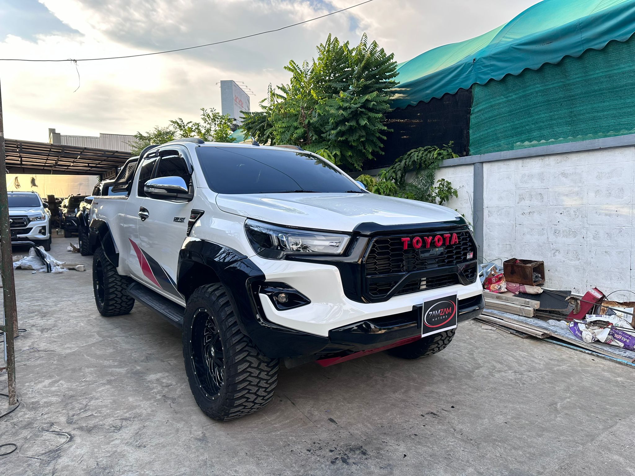 2016 TOYOTA HILUX REVO GR FACELIFT(MODIFIED) SMART CAB - Find Your ...