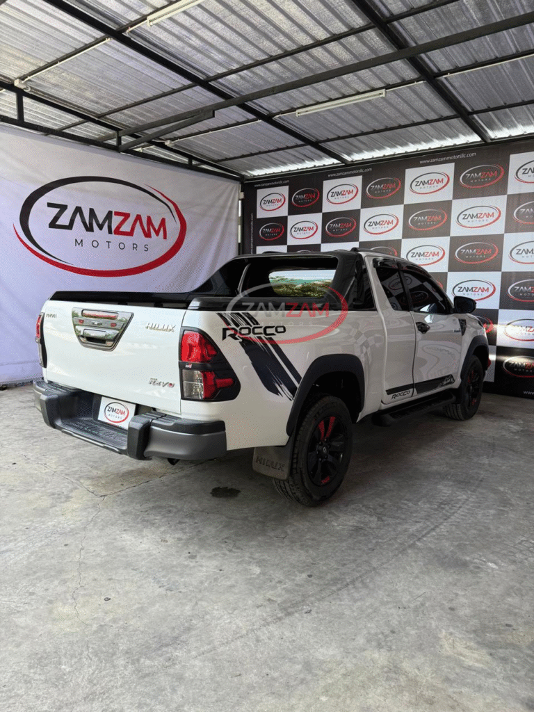 TOYOTA HILUX REVO ROCCO - 2 WHEEL DRIVE - Zamzam Motors